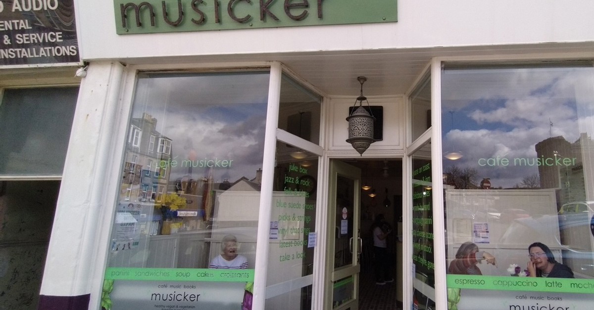 Musicker Café | Rothesay | Wild About Argyll