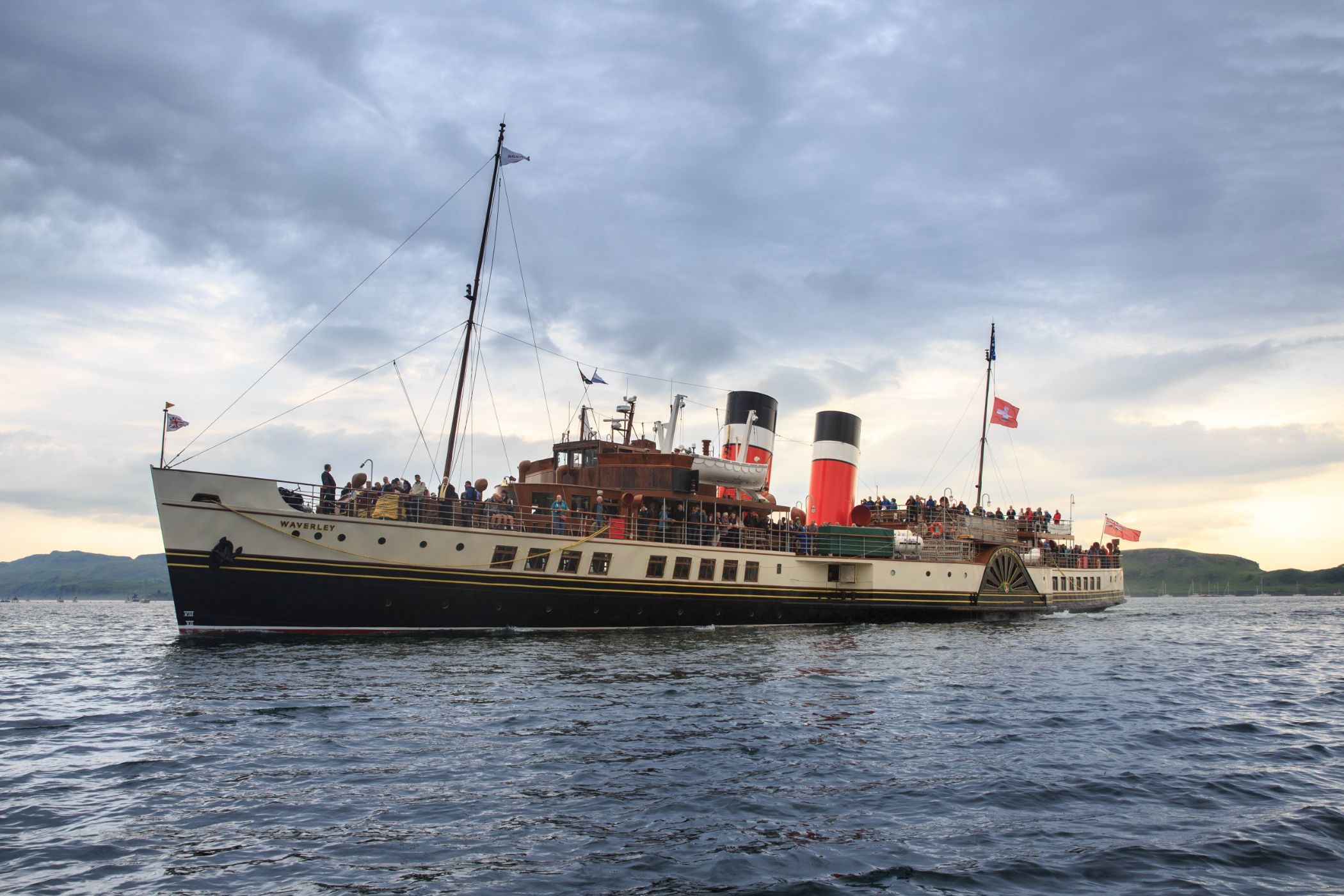 Steamer boat store
